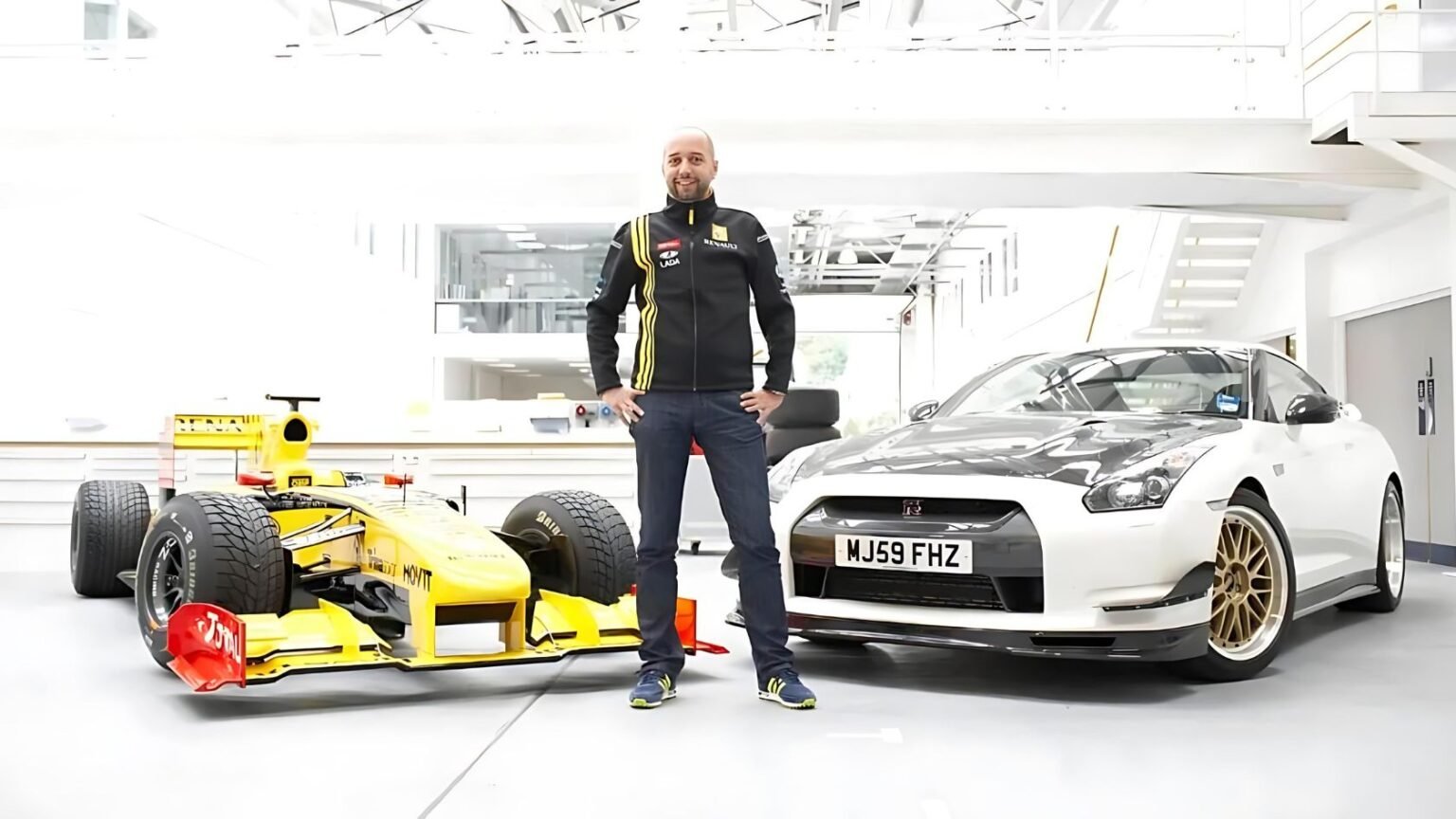 Top 10 Biggest Car Collection in the World - Millionaire Garage